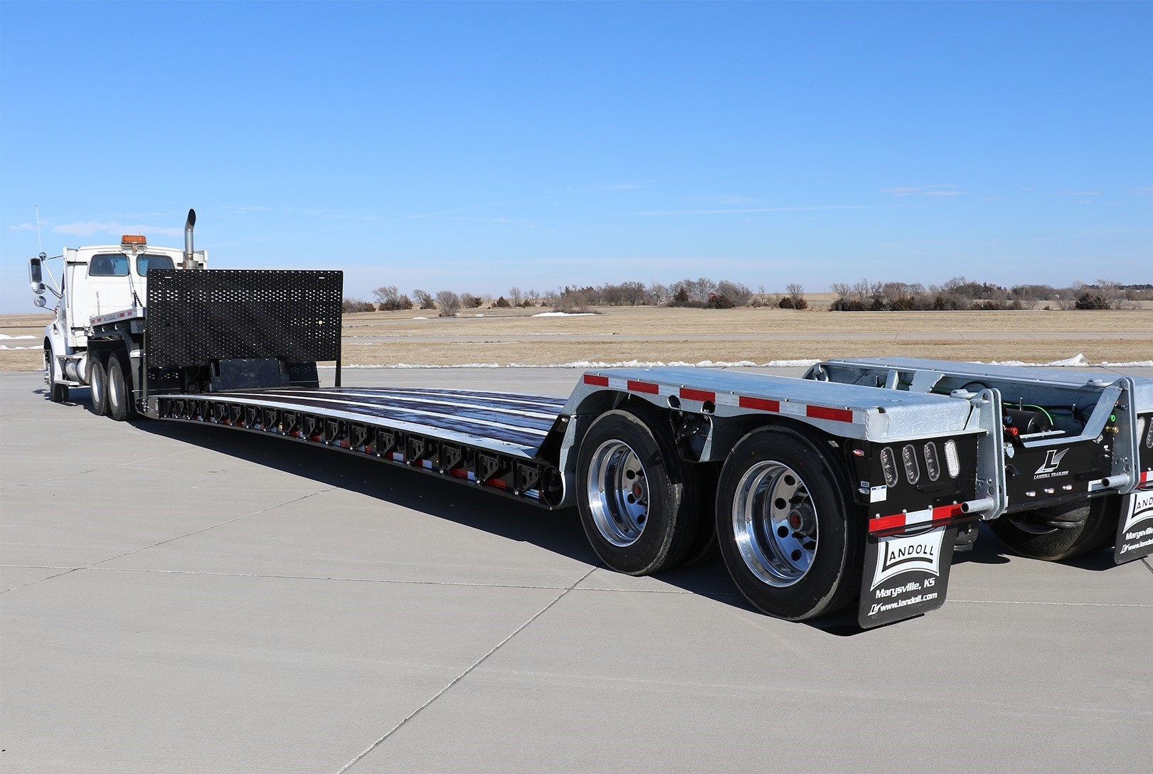 Heavy Duty Trailer | Dexter Group